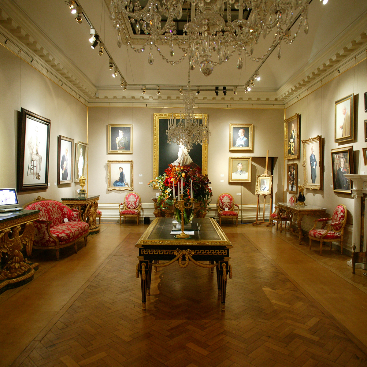 Contact | Richard Stone - Royal portrait painter